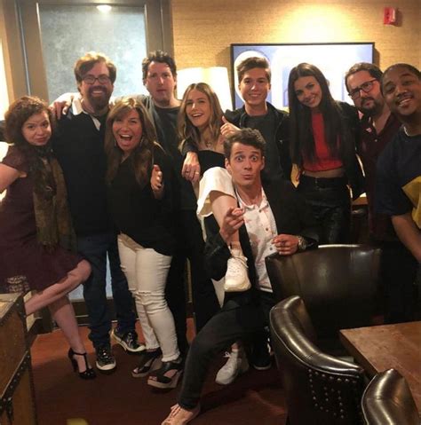 Pin De Nikki En Zoey