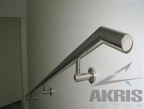Поручни для лестниц из нержавеющей стали в Киеве