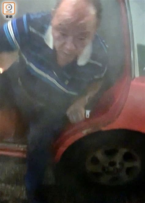 西環的士起火全車焚毀 司機險葬身火海｜即時新聞｜港澳｜oncc東網