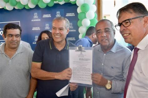 Alagoinhas Prefeito Joaquim Neto Sanciona Lei Que Institui Plano