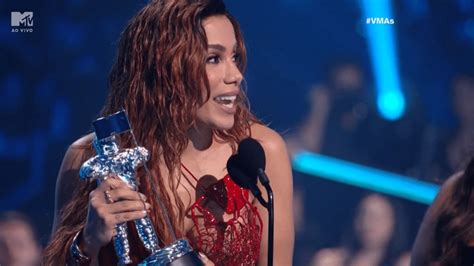 VMA Anitta é indicada pelo segundo ano ao prêmio da MTV Ambrosia