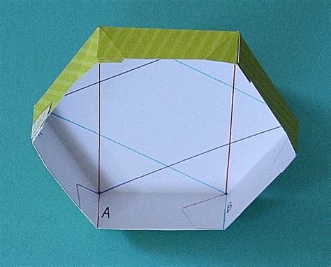 Scrappin Chaos Hexagon Box Tutorial