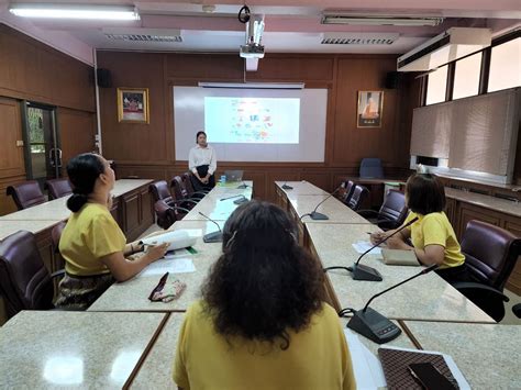 รองฯชะเอม มีเชาว์ เป็นประธานการสอบสัมภาษณ์ครูปฏิบัติการสอนวิชาเอกภาษา