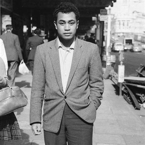 Inside Hart Reynolds And Anthony Wisemans Dreamy Beachside Wedding Ensemble Magazine