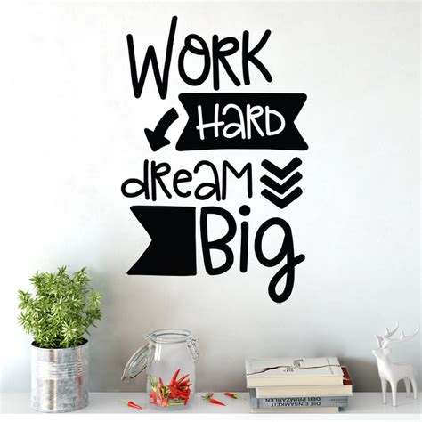 Adesivo De Parede Quarto Frase Trabalhe Duro Sonhe Alto Inglês Leroy