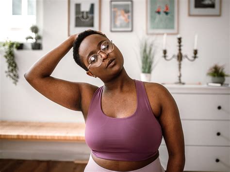 Why Cant I Stop Cracking My Joints Experts Explain Self