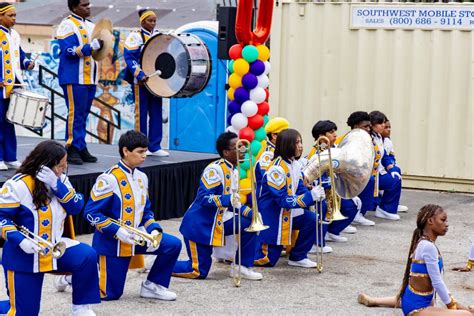 Crenshaw Farmers Market Celebrates 20 Years Of Community Culture And