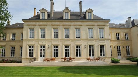 Veuve Clicquot Ponsardin L Histoire D Une Maison Mythique