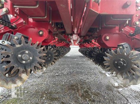 2009 WHITE 8824 Auctions | EquipmentFacts