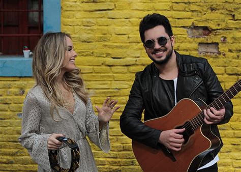 Thaeme E Thiago Gravam Clipe Inédito Na Argentina