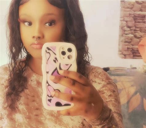 Chelly Official Lnk Bio · Link In Bio