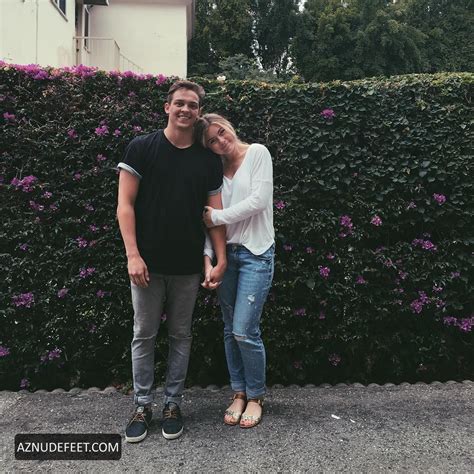 Jensen Arnold Feet Aznudefeet