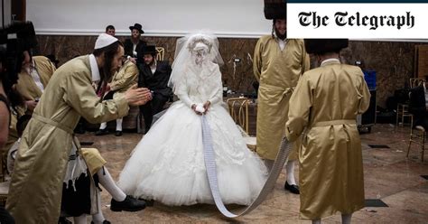 Pictured Ultra Orthodox Jewish Couple Tie The Knot In Jerusalem