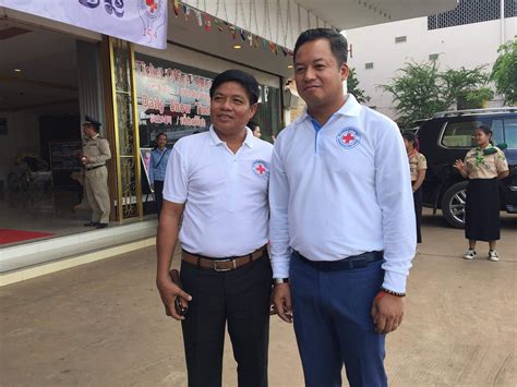 យុវជនស្ម័គ្រចិត្ត យុវជនស្ម័គ្រចិត្ត វិទ្យាល័យ ១០មករា ១៩៧៩