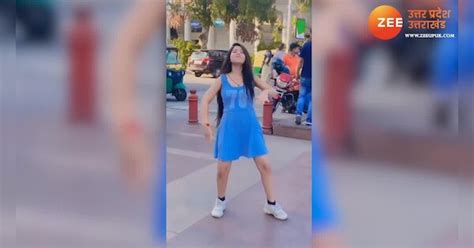 Pawan Singh Superhit Bhojpuri Song Bubbly Girl Dance On Front Of Delhi