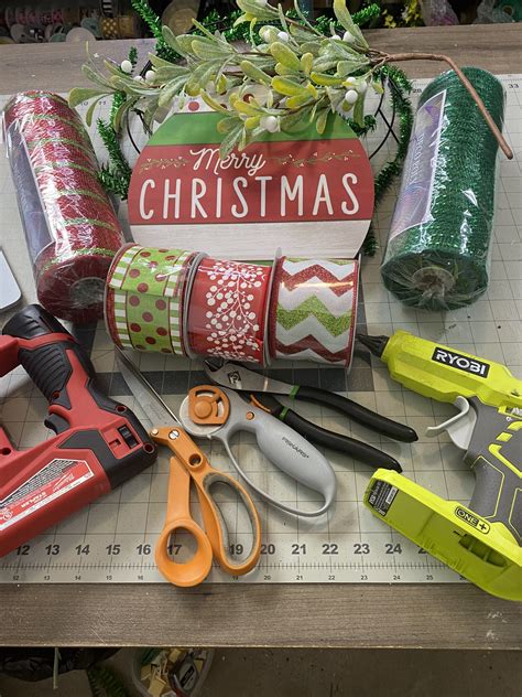 Crafting Your Own Wreath Festive Creations By Stephanie