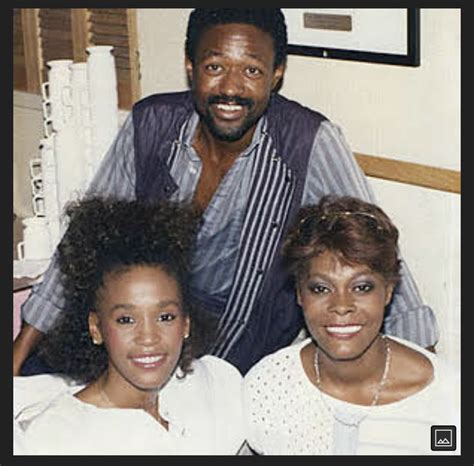 Pin By Rodney Harris On Whitney Houston Young Whitney Houston Young