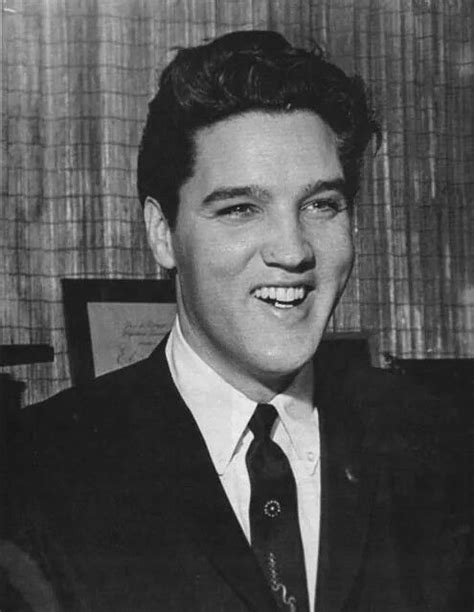 Pin de Petra Perez en Elvis Década de 1950 De 1950