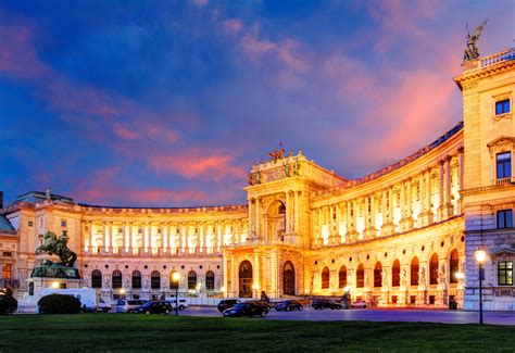 La Corte Degli Asburgo Dallitineranza A Schönbrunn Quivienna Il Blog Italiano Su Vienna