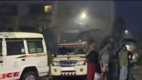 ജനലിലൂടെ നോക്കിയപ്പോള്‍ നിലവിളി കേട്ടു തുടര്‍ന്ന് തിരച്ചില്‍ ആലുവ