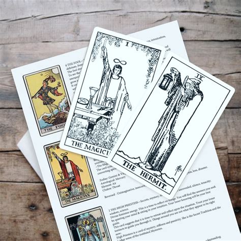 Páginas para colorear del tarot colorea tus propias cartas del tarot