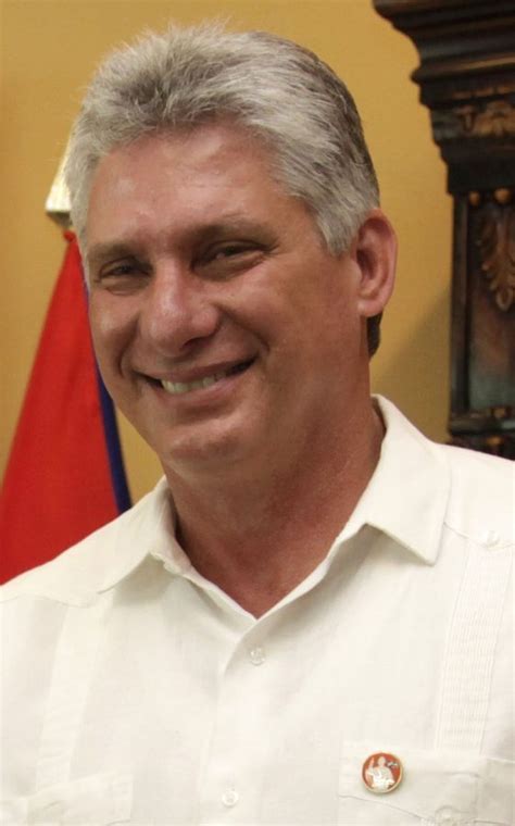 Castro Anuncia Al Próximo Presidente De Cuba Miguel Díaz Canel