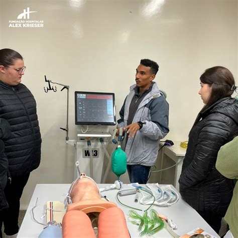 Treinamento da equipe de enfermagem Hospital de Agrolândia