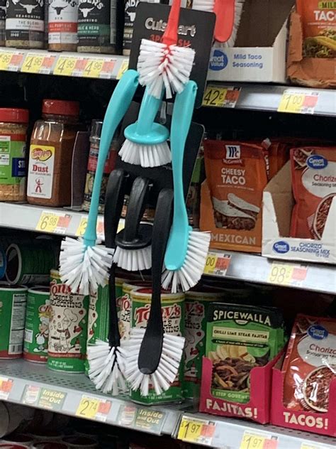 【閒聊】竟然在超市看到 初音 場外休憩區 哈啦板 巴哈姆特