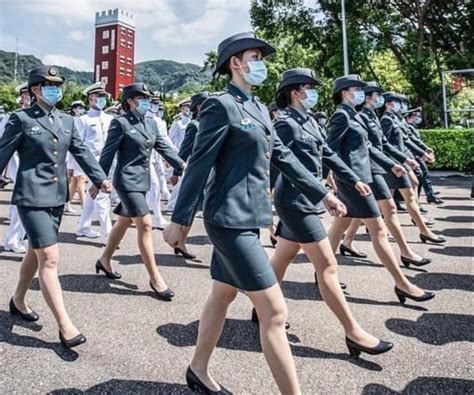 快訊陸軍又爆「私密片瘋傳」！女女裸體入鏡主角身分曝光 中天新聞網