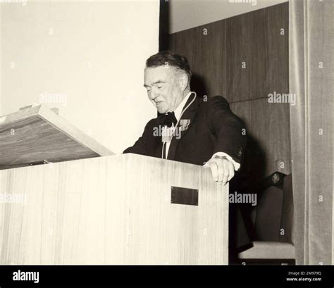 Handel Davies Cb Ceng Fraes 1912 2003 Raes President 1977 1978