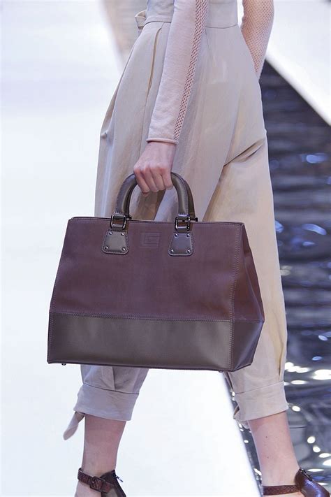 Guy Laroche Spring-summer 2011 - Ready-to-Wear