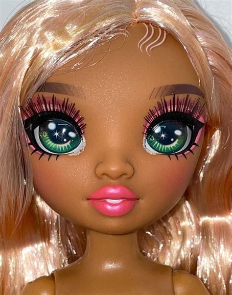 Rainbow High Vision Divas Sabrina St Cloud Doll With Several