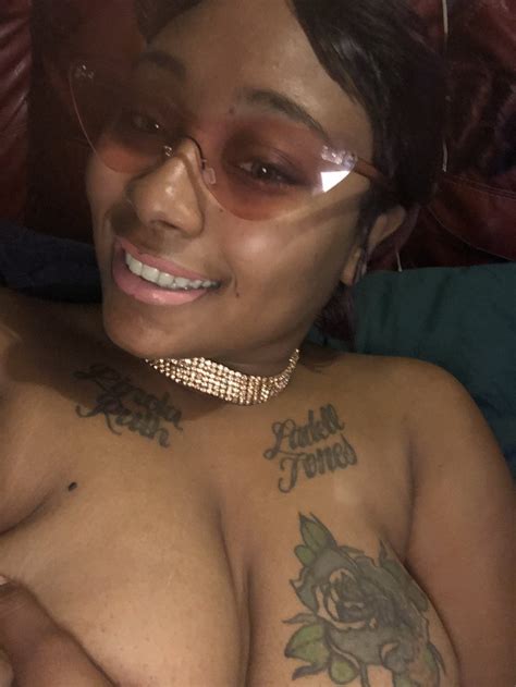Layla Red Shesfreaky