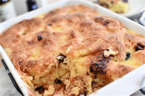 Use Leftover Croissants To Bake Epic Bread Pudding Hip2save Recipe