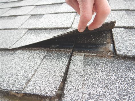 Avoiding Roofing Errors Layout Problems Incorrect Kickout Flashing And Leaking Metal Flashing