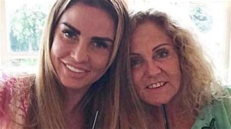 Katie Price Goes On Last Holiday With Terminally Ill Mum Amy Heart