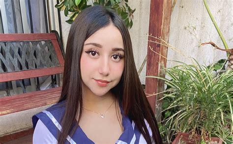 Valeria Belen Luce Su Linda Figura Y Belleza En Outfit De Falda Azul