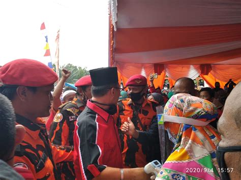 Diantar Ratusan Pendukung Pasangan ASLI Daftar Ke KPUD Labuhan Batu Selatan Lintas