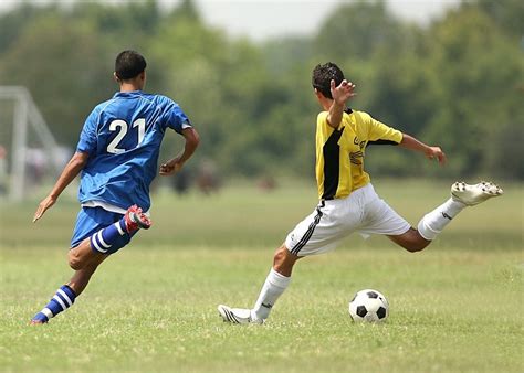 Soccer Player Looking For A Podiatrist Put Your Feet In Our Hands
