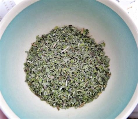 Cute DIY Fish Shaped Cat Toy With Catnip Shelterness