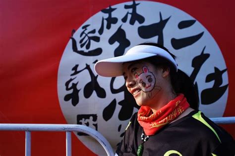 鄭開國際馬拉松賽偶遇的美女兔 每日頭條