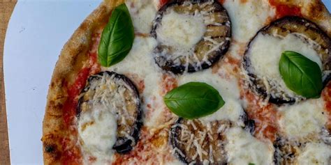 Pizza Met Gegrilde Aubergine Rutger Bakt