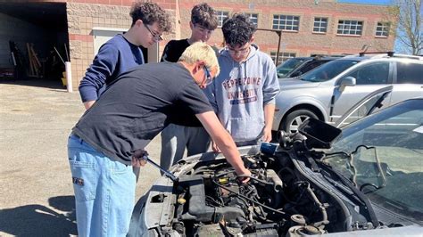 Wcsds Auto Shop Class Sparks Student Interest As Trade Skills Become