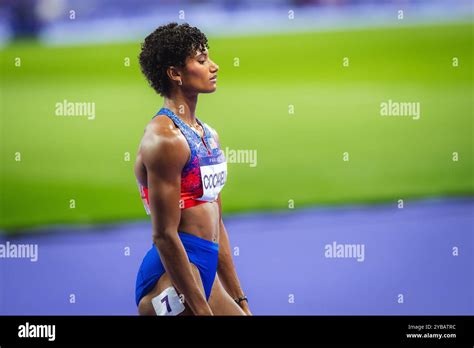 Anna Cockrell Participating In The 400 Meters Hurdles At The Paris 2024