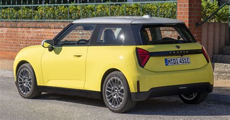 Mini 新型のev、ベースグレード「クーパーe」発表航続は305km 8枚目の写真・画像 レスポンス（responsejp）