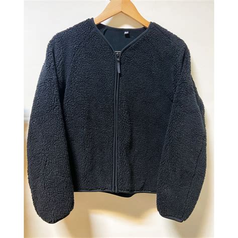 Uniqlo V M