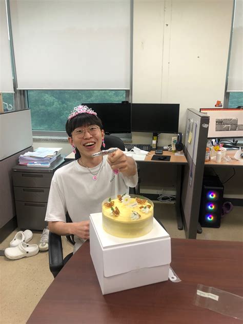 이미지 크게보기 포항공대 철강에너지 소재 연구실