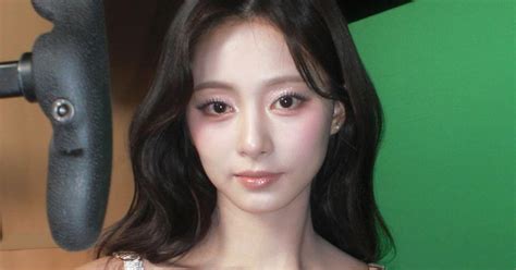 트와이스 쯔위 시스루 착시 드레스에 깜짝 속이 다 비치는 줄