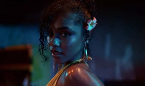 Water Tyla Sails To Her First Top 40 Hit Thanks To 25 Spot Jump