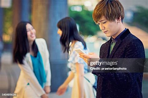 Being Shy With Strangers Photos And Premium High Res Pictures Getty Images